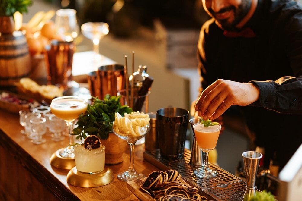 בר קוקטיילים לאירועים האטרקציה שעושה את ההבדל